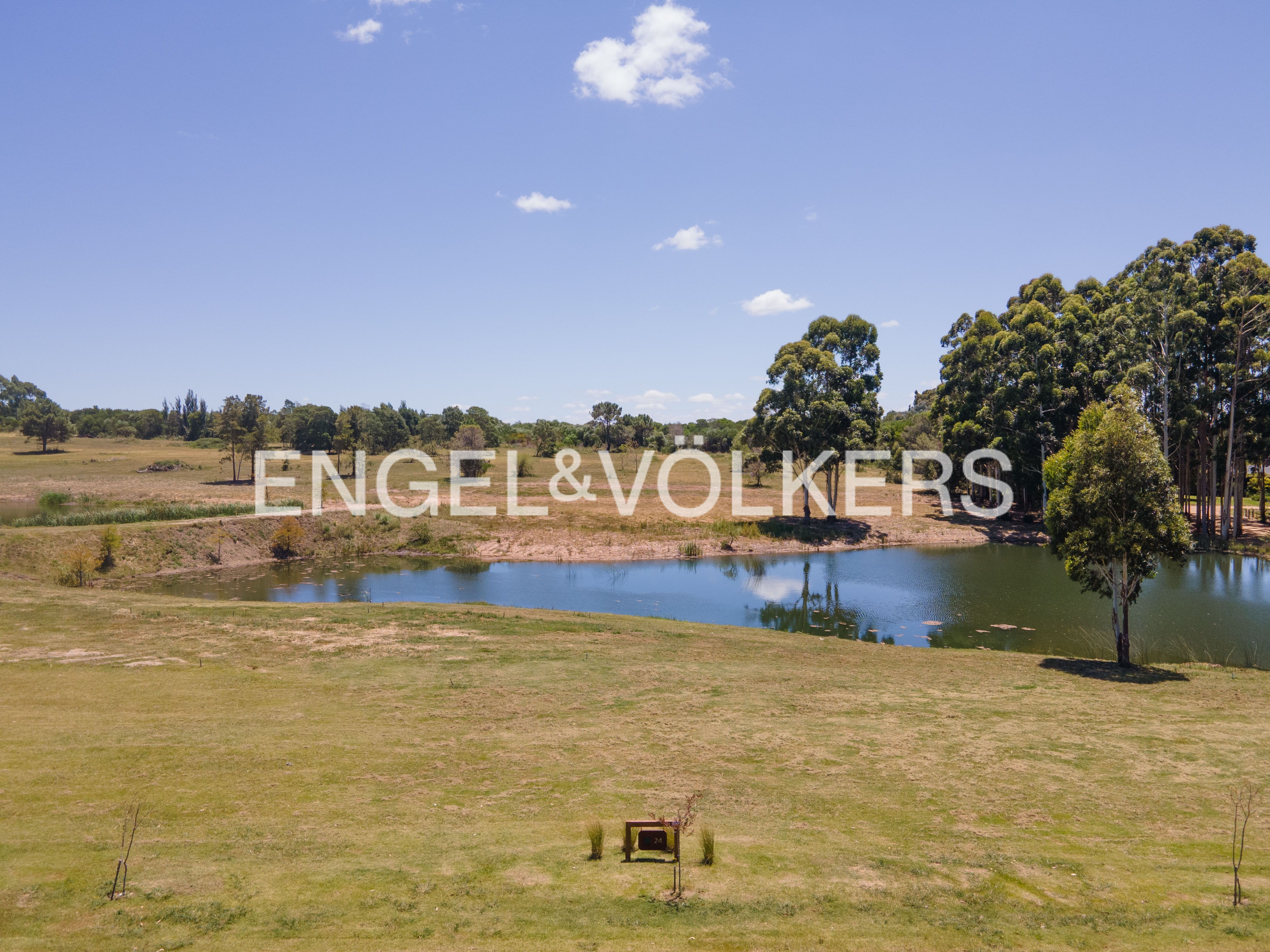 Lote sobre laguna en Pueblo Mio Golf