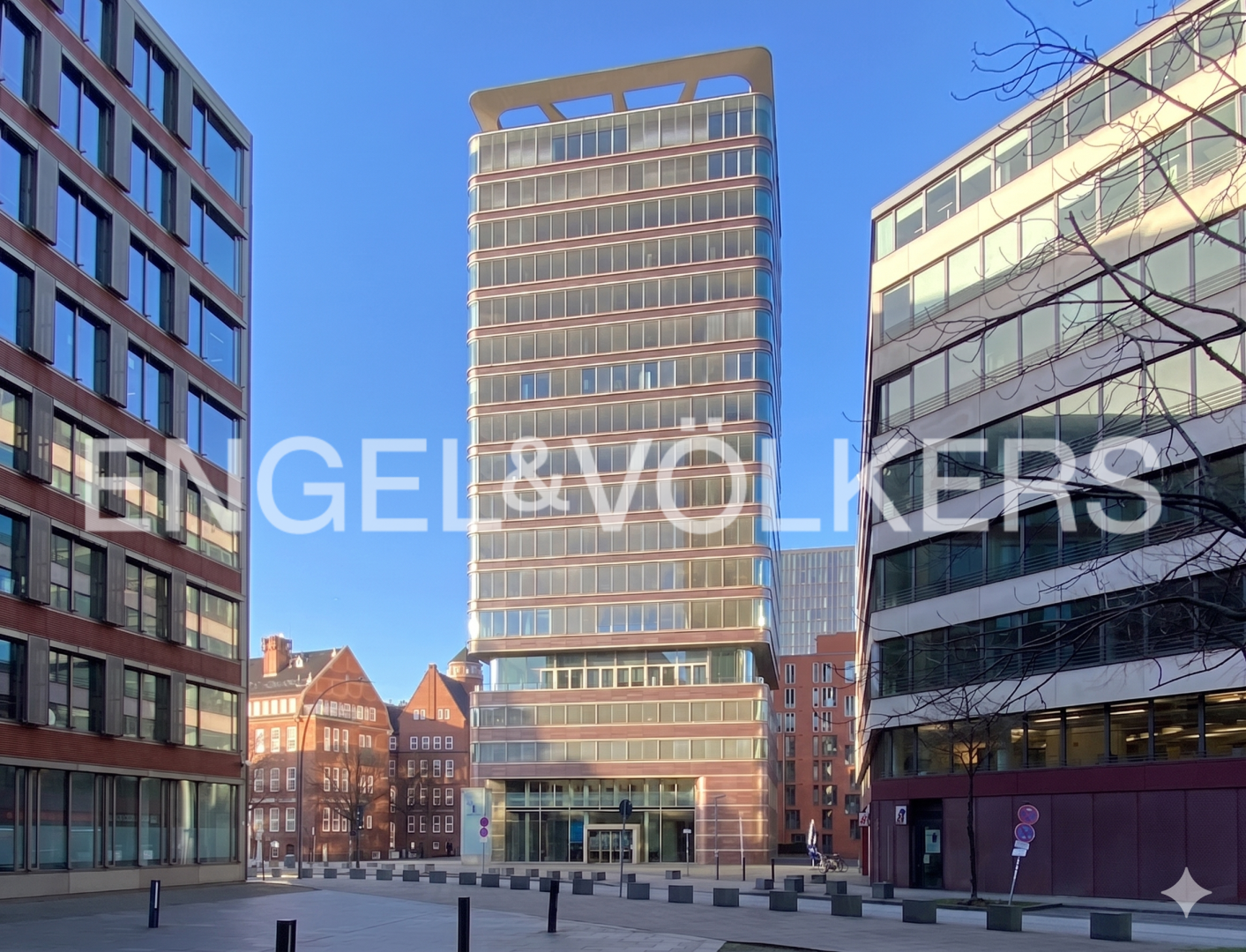 Moderne Bürofläche mit Elbblick