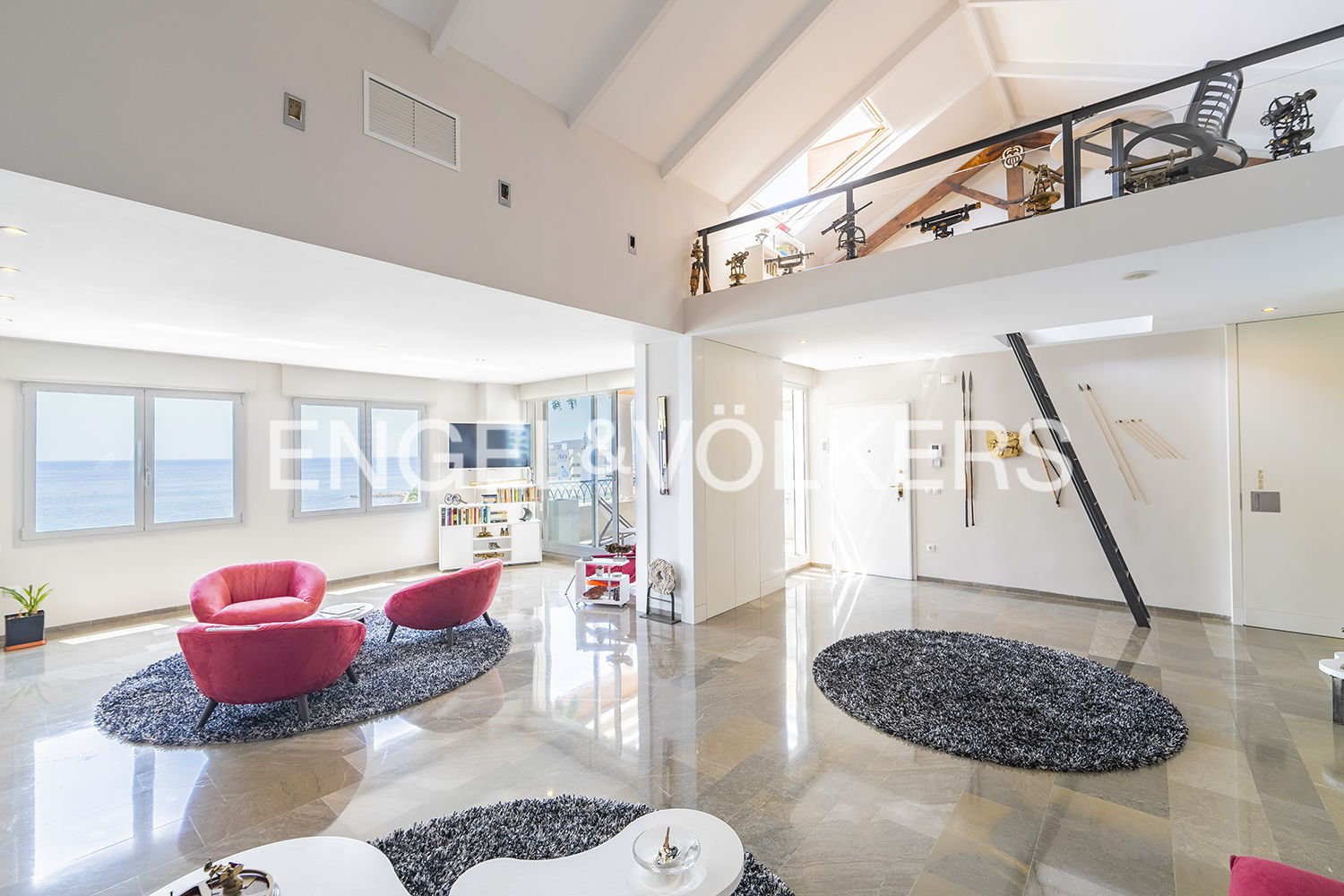 Beeindruckendes Penthouse am Strand Postiguet